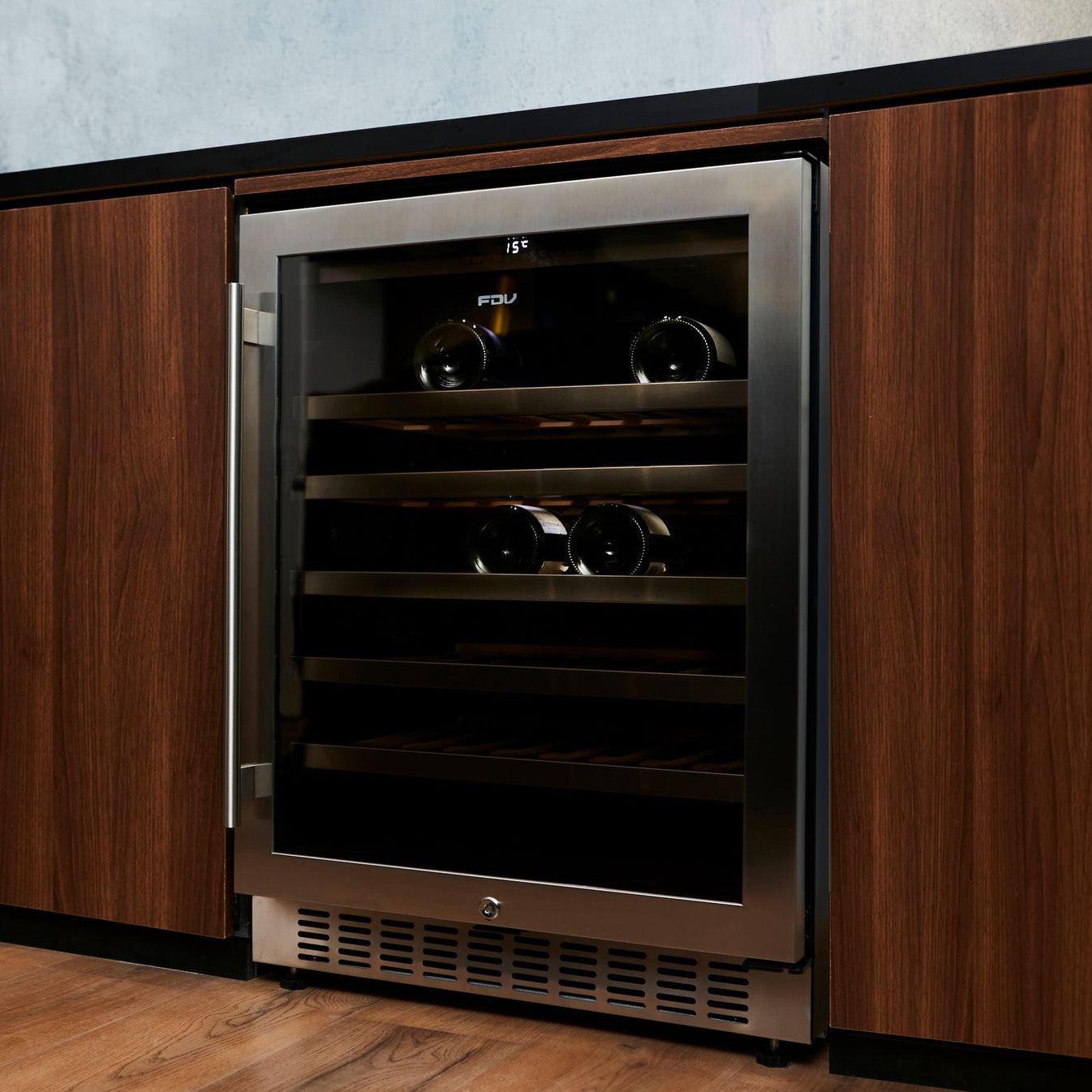 Oferta 50%: Cava Vino Expert 54 | Kitchen Center – FDV-cl